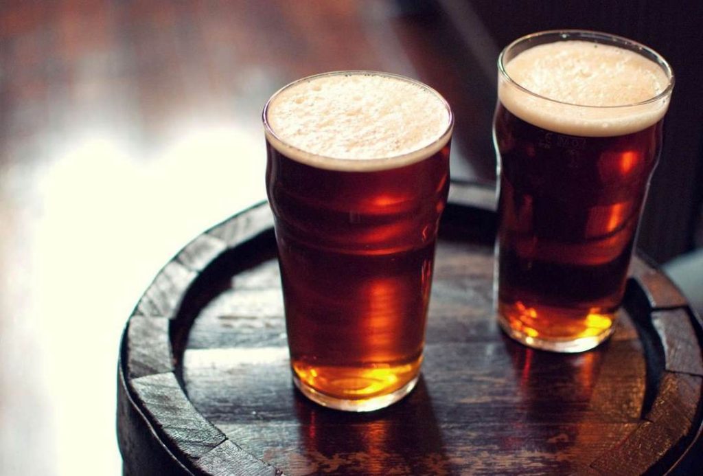 Bia đen Đức có những điều gì thú vị trong văn hóa uống bia?